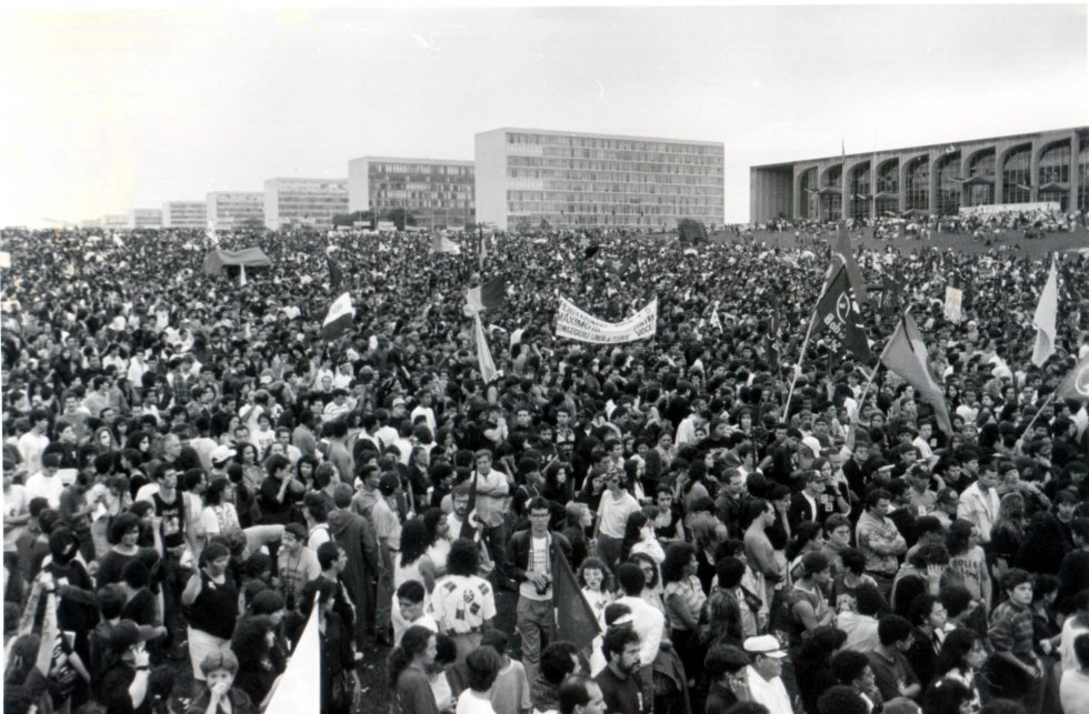 Fotos: Impeachment Collor: O impeachment dos caras-pintadas: a queda de ...