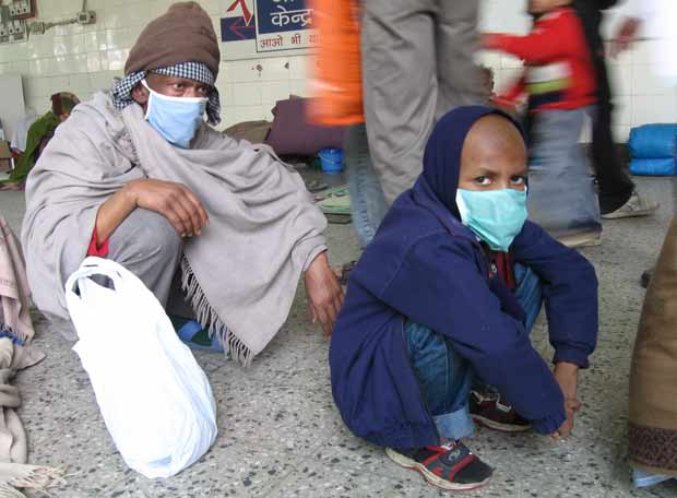 Niños Enfermos En Un Hospital De Nueva Delhi Edición Impresa El País