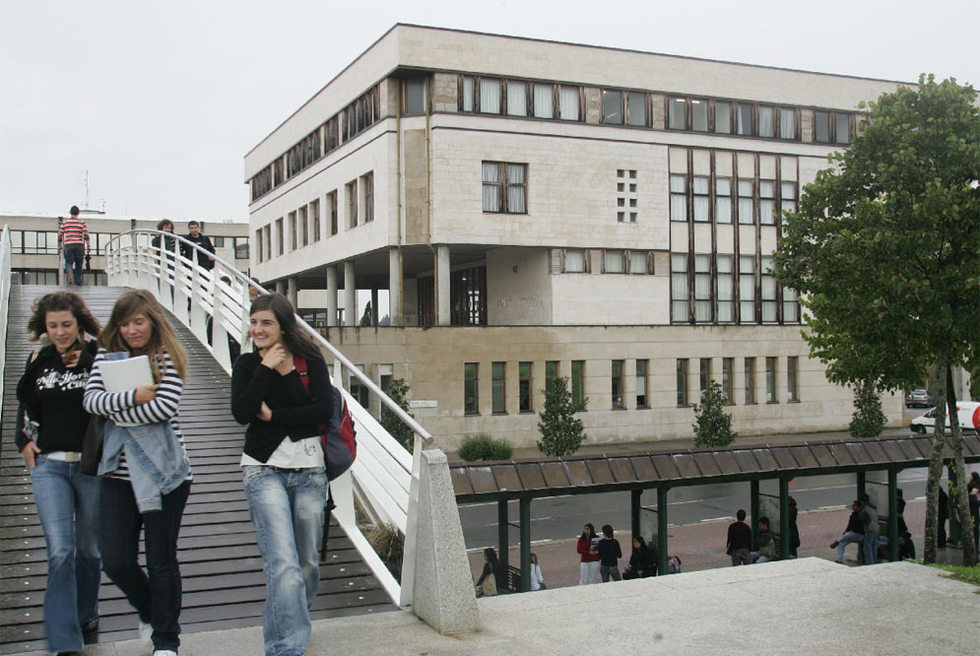 Alumnos en el campus de la UPV de Leioa, en Vizcaya. | Edición impresa ...