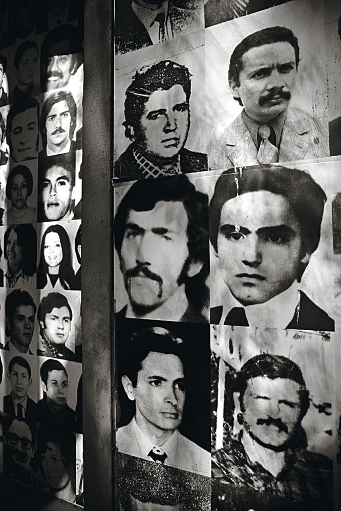 Fotorrelato Hijos De Desaparecidos En La Dictadura Reaparecidos En