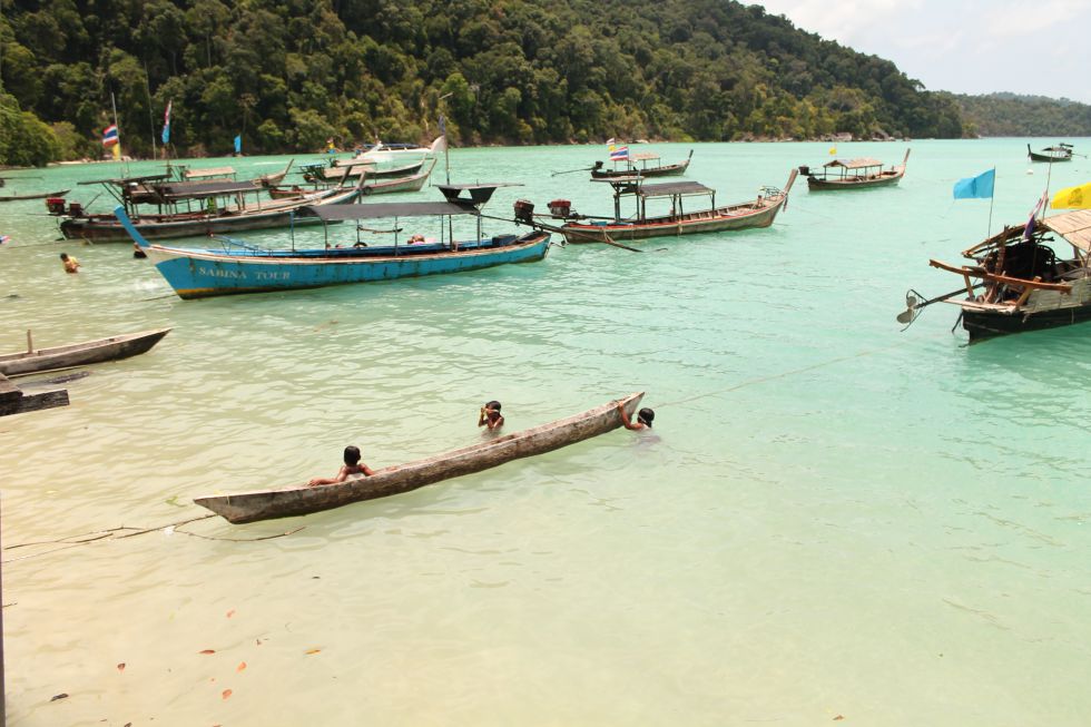 Fotos: Pueblo de Los Moken: Los que no dicen hola ni adiós y no desean ...
