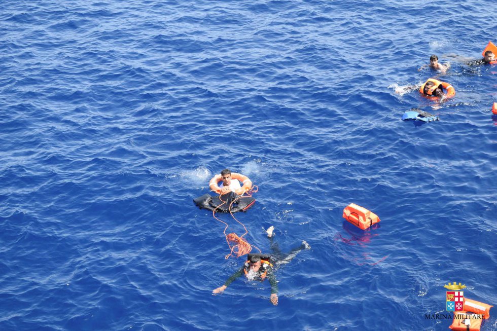 Fotos Naufragio De Migrantes En El Mediterráneo Internacional El PaÍs