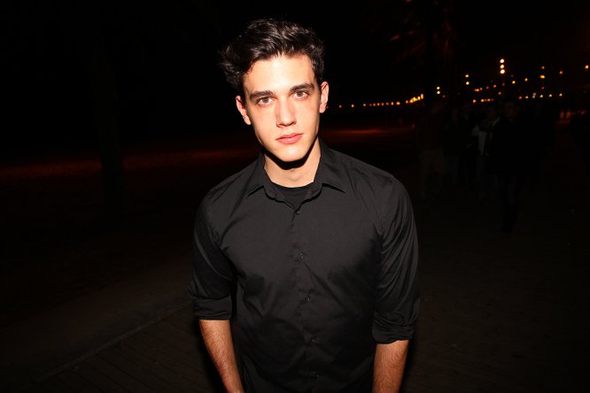 Fotos: La noche que cené con un influencer a la derecha y un modelo a ...