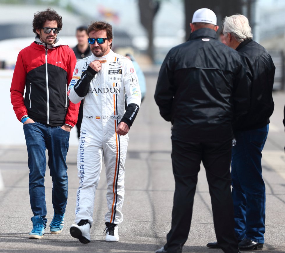 Fotos: Fernando Alonso se sube al Dallara DW12 Honda para preparar las ...