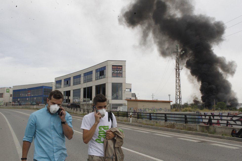 Fotos: Incendio en una planta industrial de Arganda del Rey ...