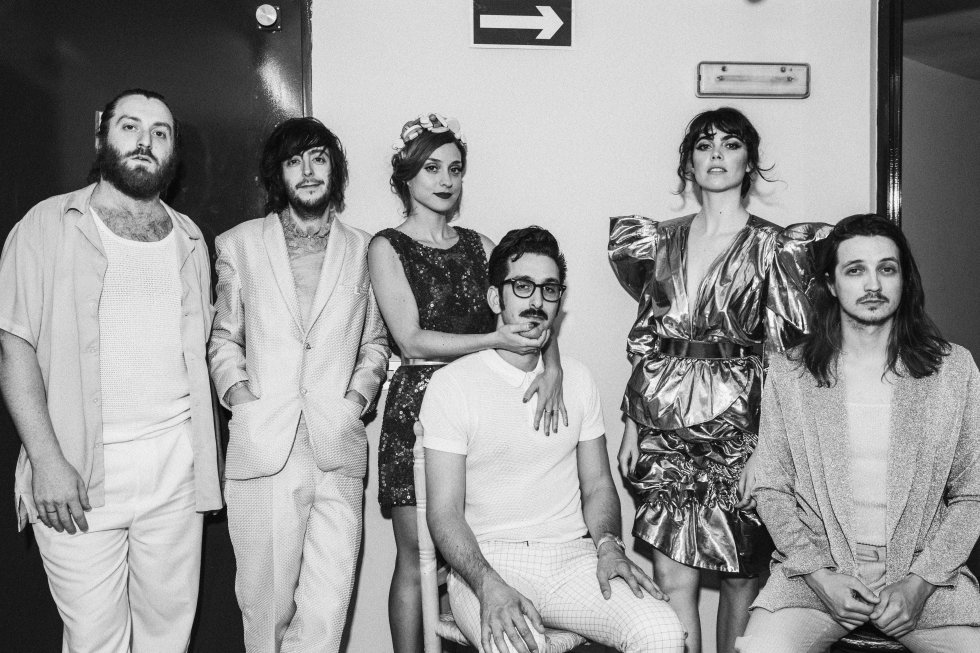 Fotorrelato: Nos colamos en el backstage de Russian Red en su concierto ...