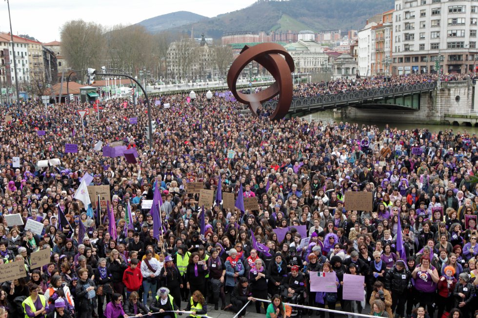 Fotos: Un recorrido fotográfico por la historia del 8-M en España ...