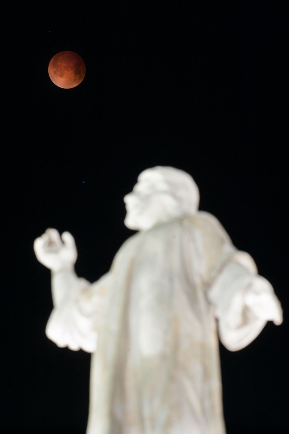 Fotos: La Luna sangrienta se mueve por el mundo | Sociedad | EL PAÍS